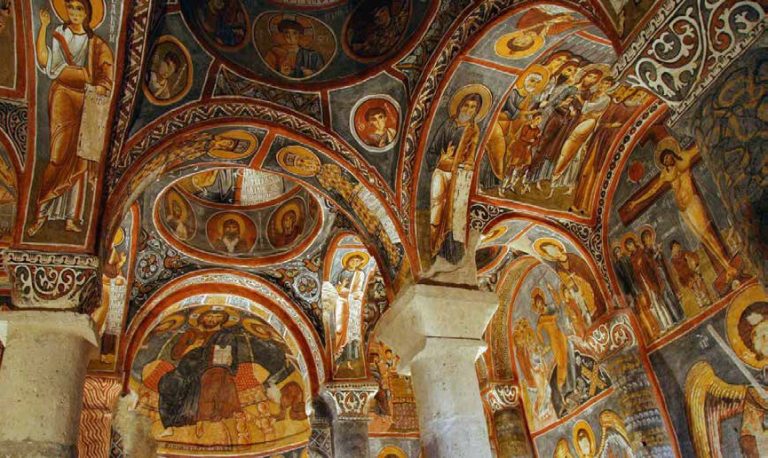 Πιστεύω... εἰς μίαν, ἁγίαν, καθολικήν καί ἀποστολικήν Ἐκκλησίαν ...