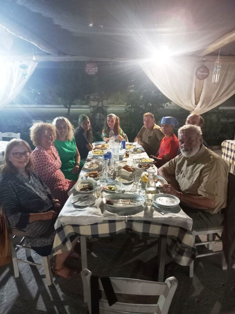 Παράκληση στην Παναγία και φαγητό απο την Ε.Ρω στην Σκύρο - Ενωμένη ...
