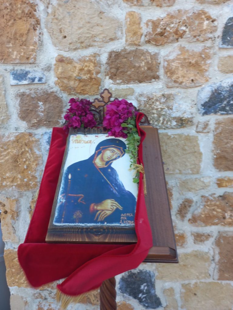 Οι Ρωμηοί Σκύρου σε Θεία Λειτουργία για τα Εισόδια της Θεοτόκου 21-11 ...