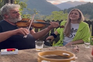 «Εδώ είν' αλώνι για χορό» - Ενωμένη Ρωμηοσύνη